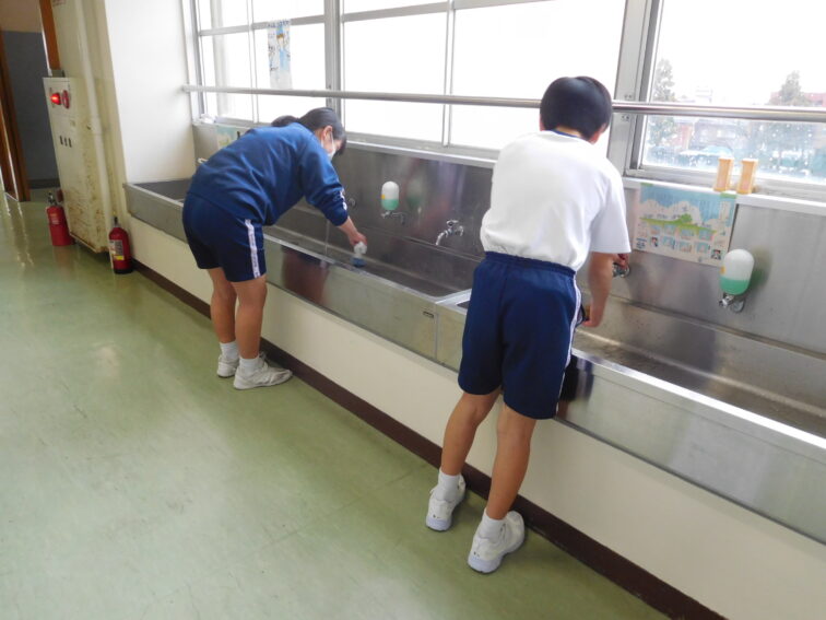 2024.1.10 大切な学校だから（清掃活動）｜高岡市立博労小学校